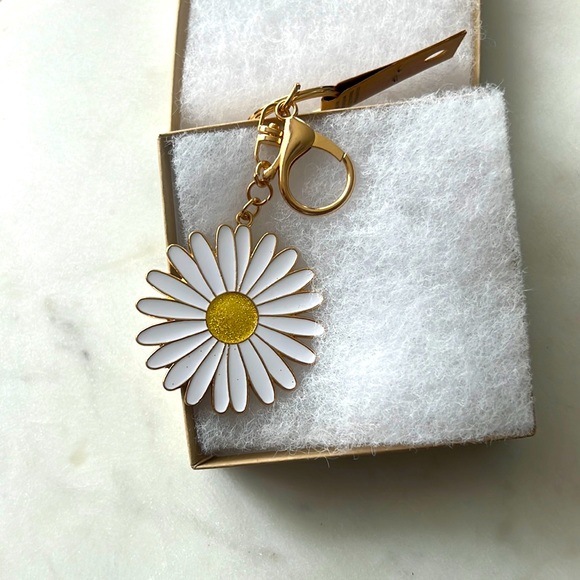 Accessories | Gold Tone Daisy Charm Keychain New In The Box | Poshmark